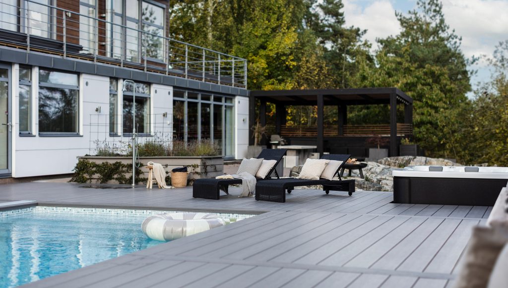 Holmegaard Plast - Specialist i plast- & tagplader